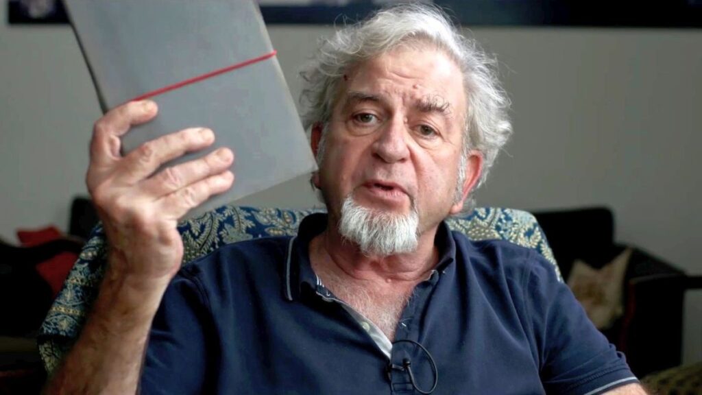 Avi Mograbi over The First 54 Years - Filmkrant