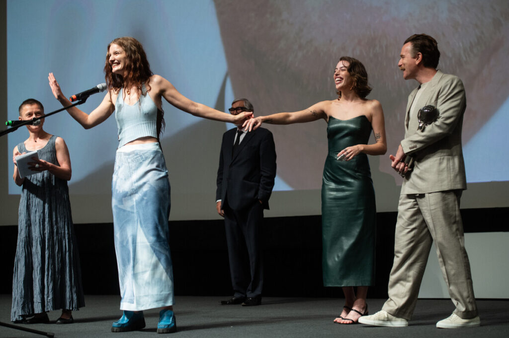 Emma Westenberg over Bleeding Love - Filmkrant