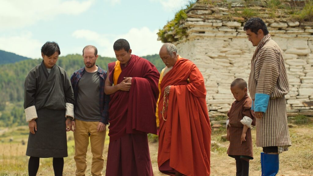 The Monk and the Gun - Filmkrant